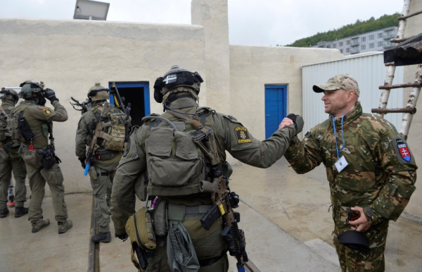 Protiteroristické Lynx Commando slovenskej polície je európskym lídrom ...
