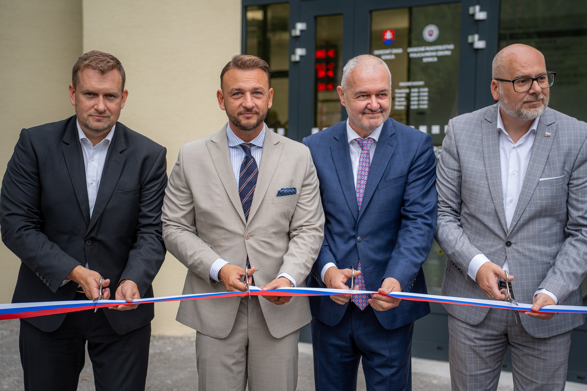 Ministerstvo vnútra otvorilo nové klientske centrum v Senici ...